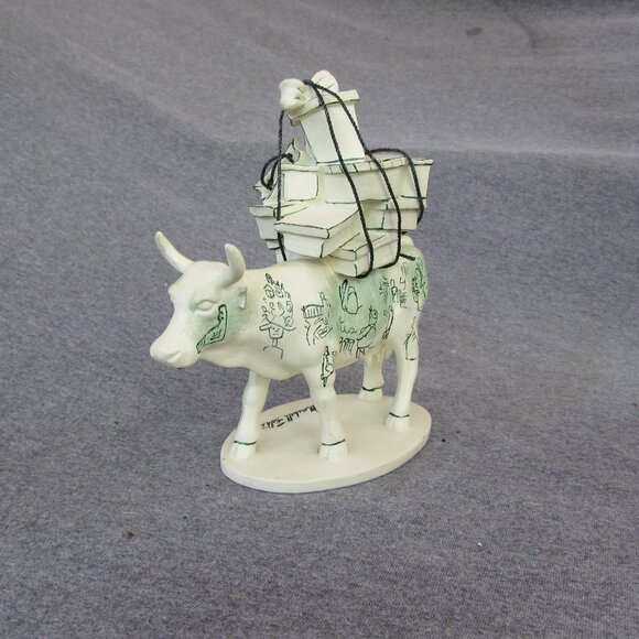 Marshall Fields | Accents | Marshall Fields Cows On Parade Figurine ...
